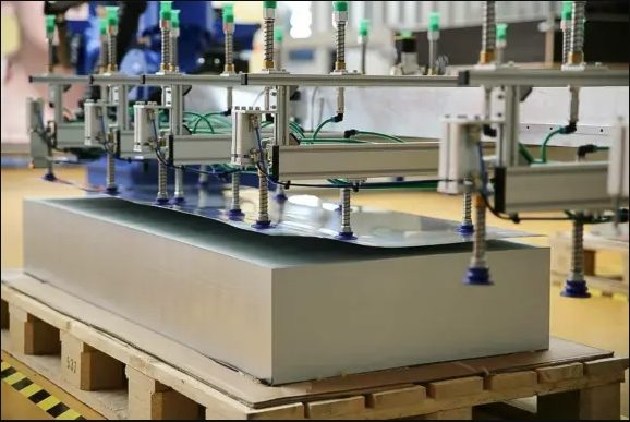 Robotic Plate Loader – ECO3 Graphics Asia